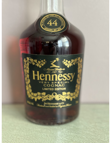 Hennessy Cognac Limited VS edition in Honor of the 44th president ...